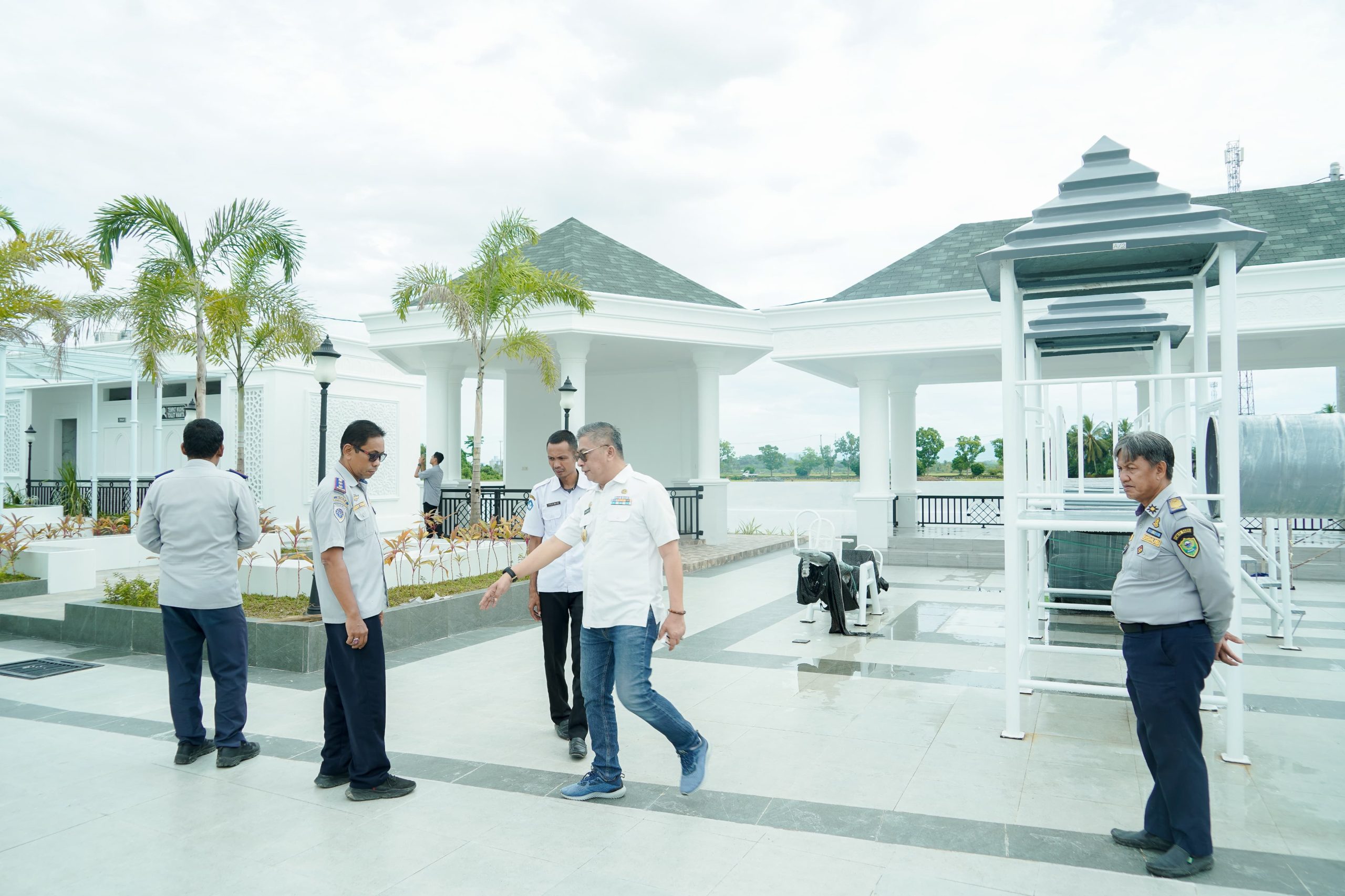 Persiapan Peresmian Masjid Baiturrahman H. Lawe Zam Zam Centre Ditinjau ...